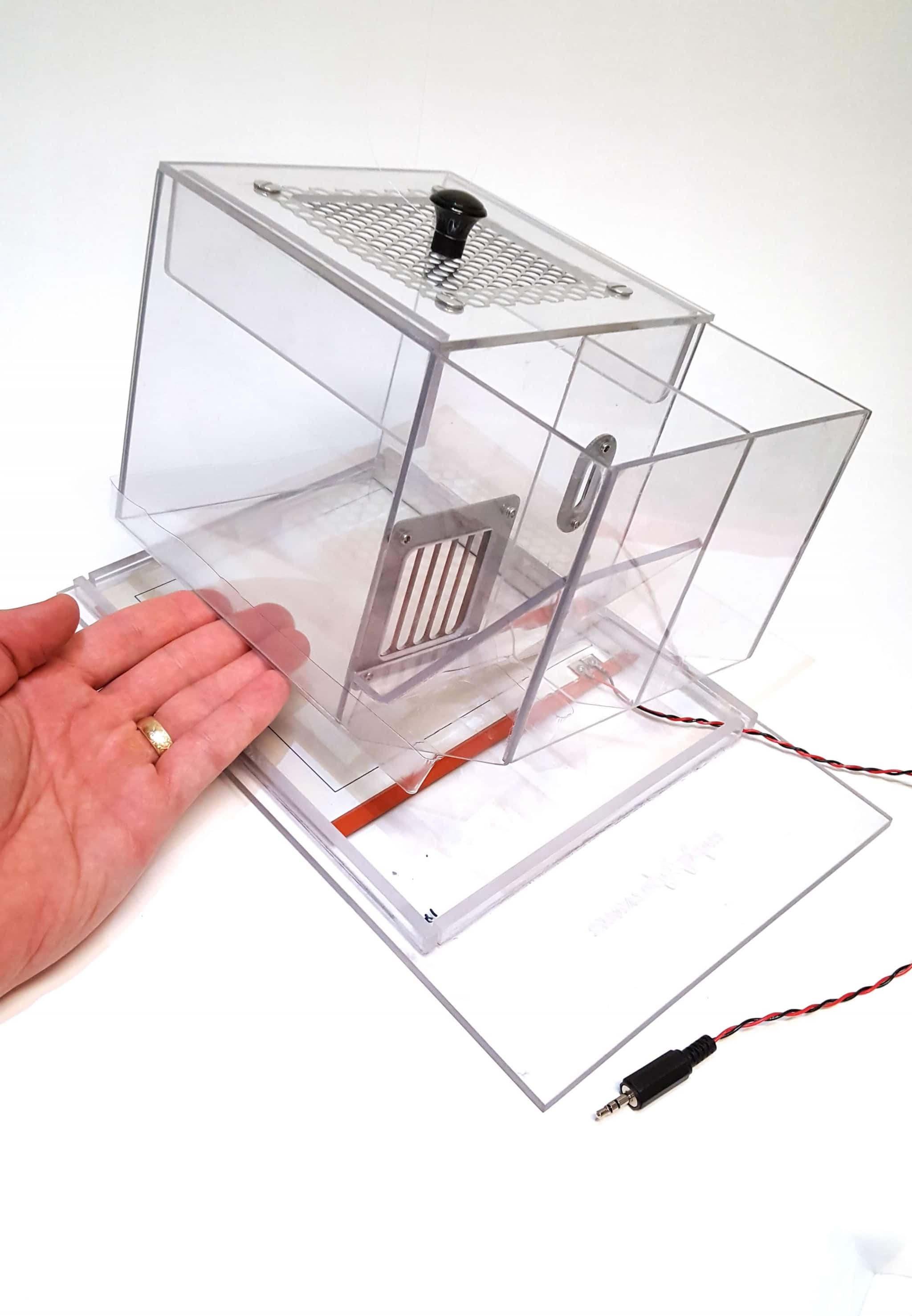 Custom Mouse Cages For Sleep Research Signal Solutions